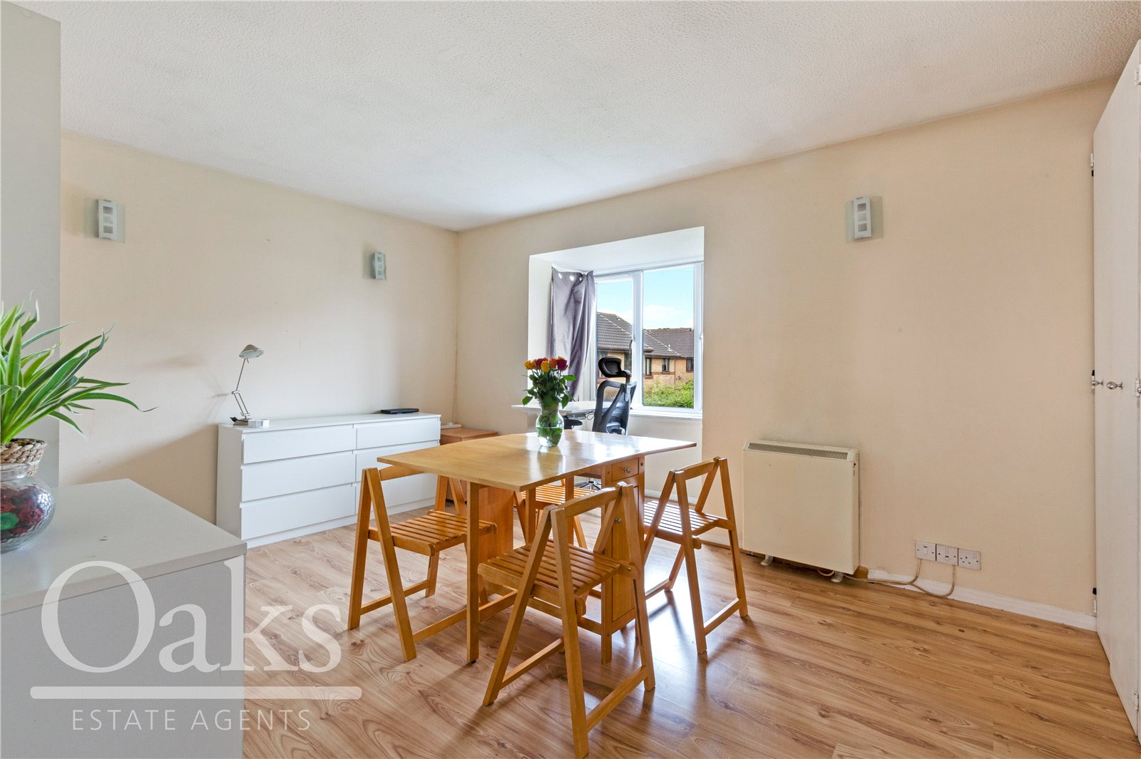 Adams Way, Addiscombe, Surrey | Oaks Estate Agents London