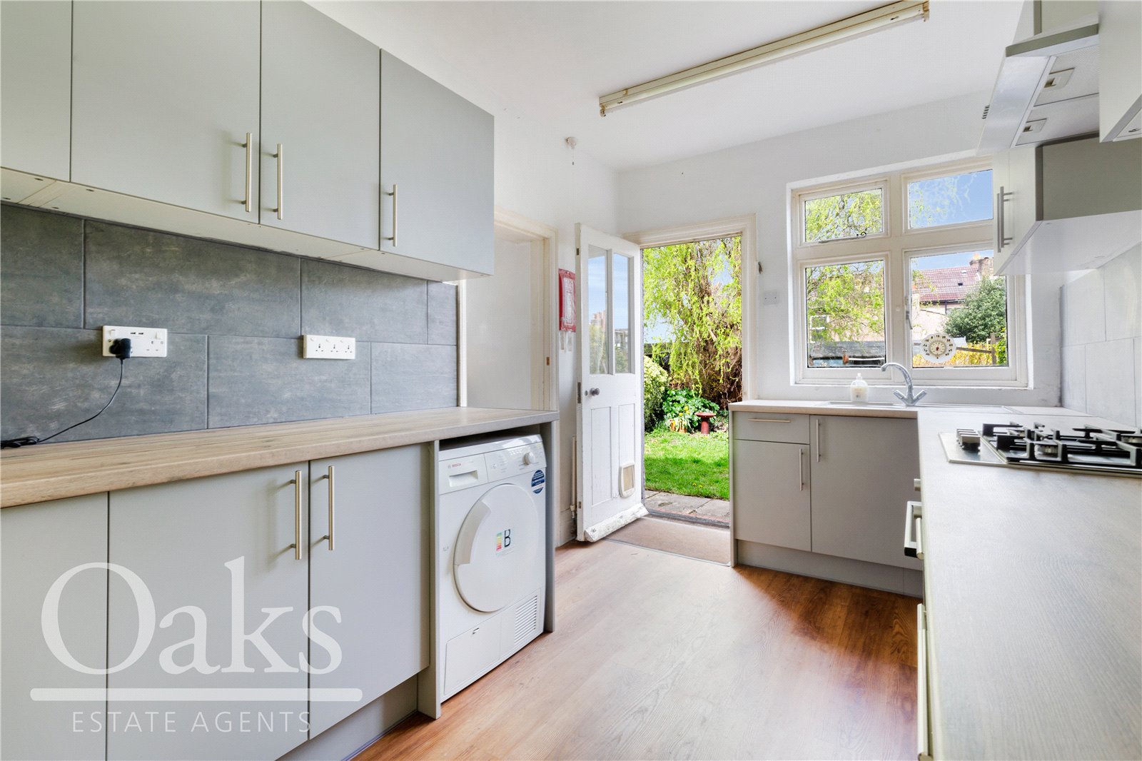 Woodside Park, South Norwood, London | Oaks Estate Agents London